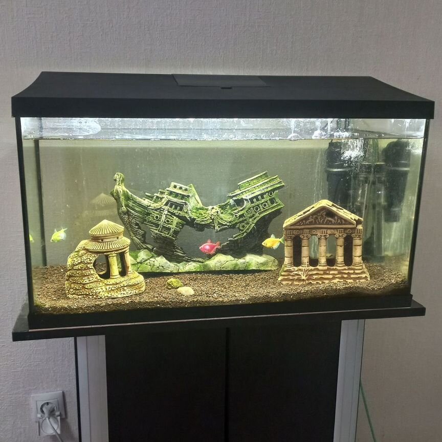 Продаётся аквариум
