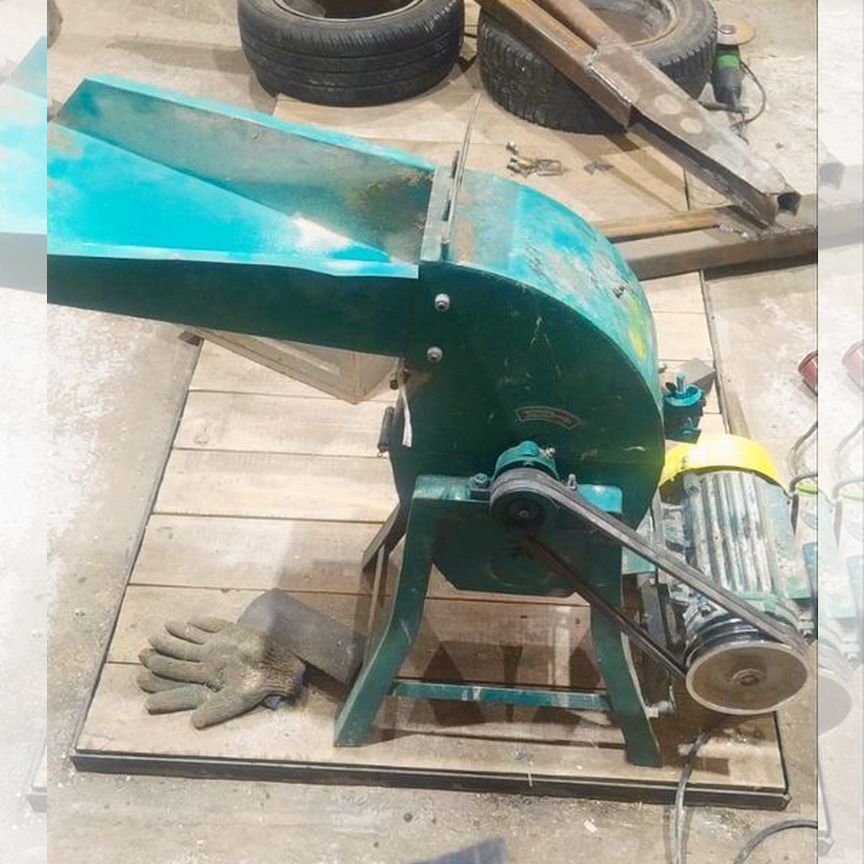 Зернодробилка молотковая