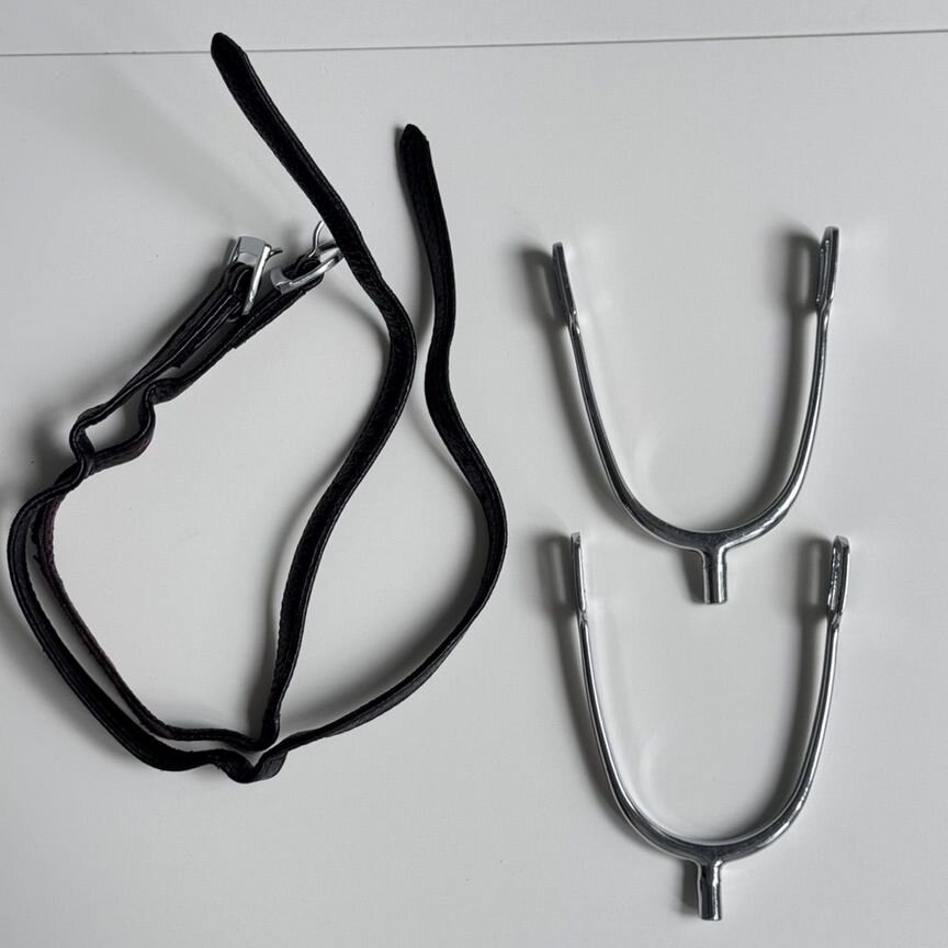 Комплект детских шпор и тренчиков