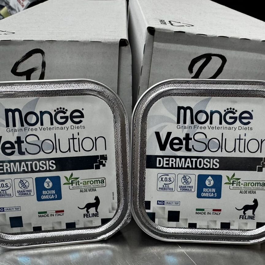 Паштет для кошек Monge Dermatosis/Монж Дерматозис
