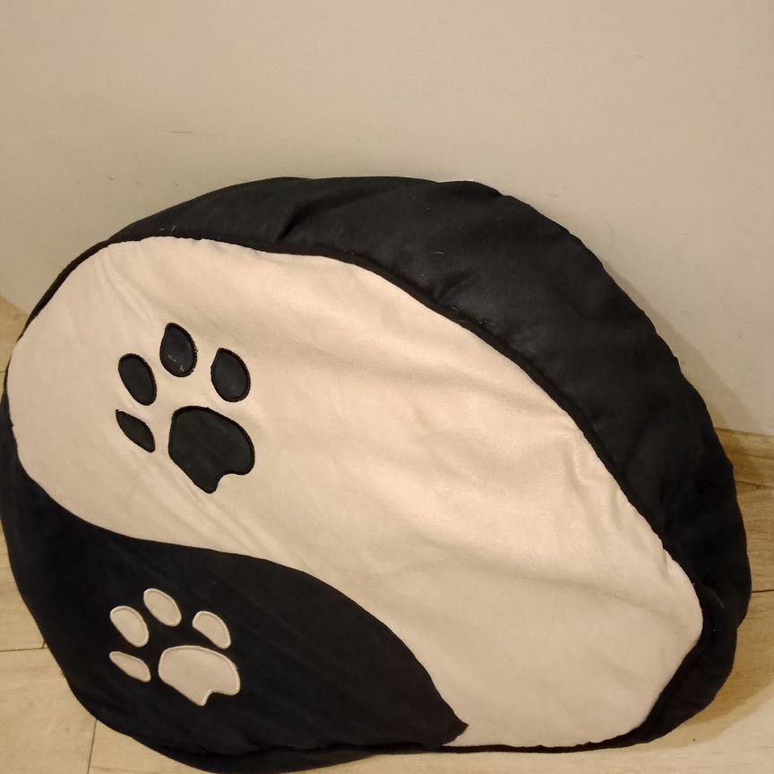 Лежак- подушка для средних собак
