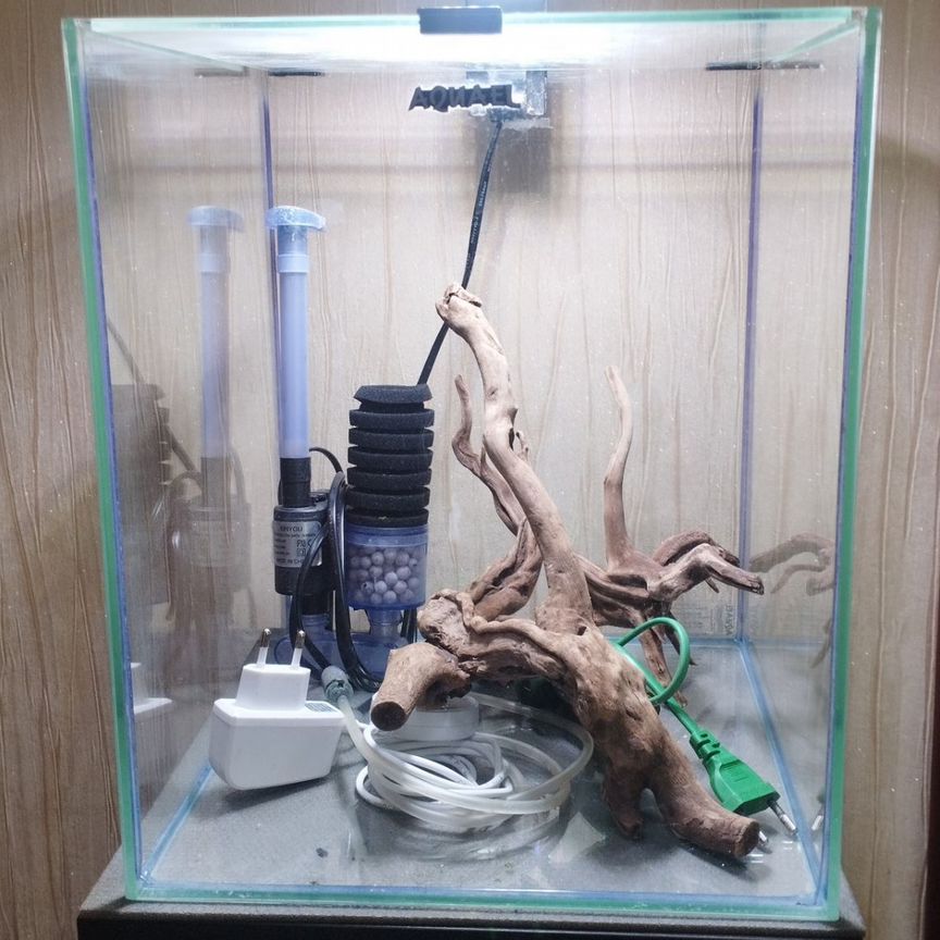 Аквариум Акваэль. 30л. В отличном состоянии