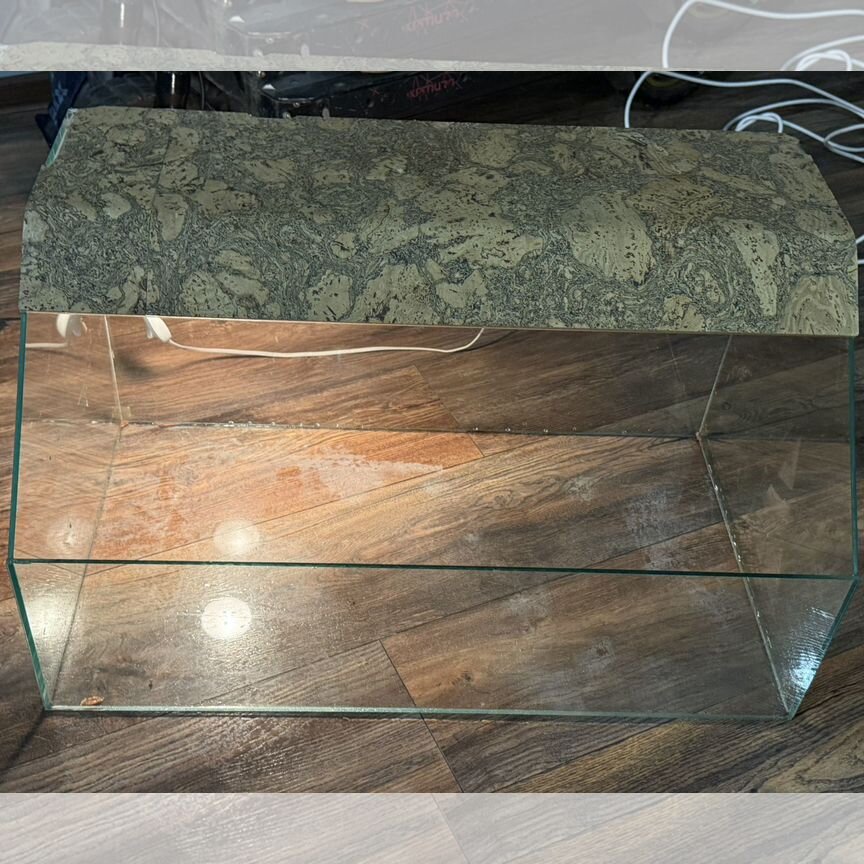 Террариум стеклянный с двумя встроенными лампами