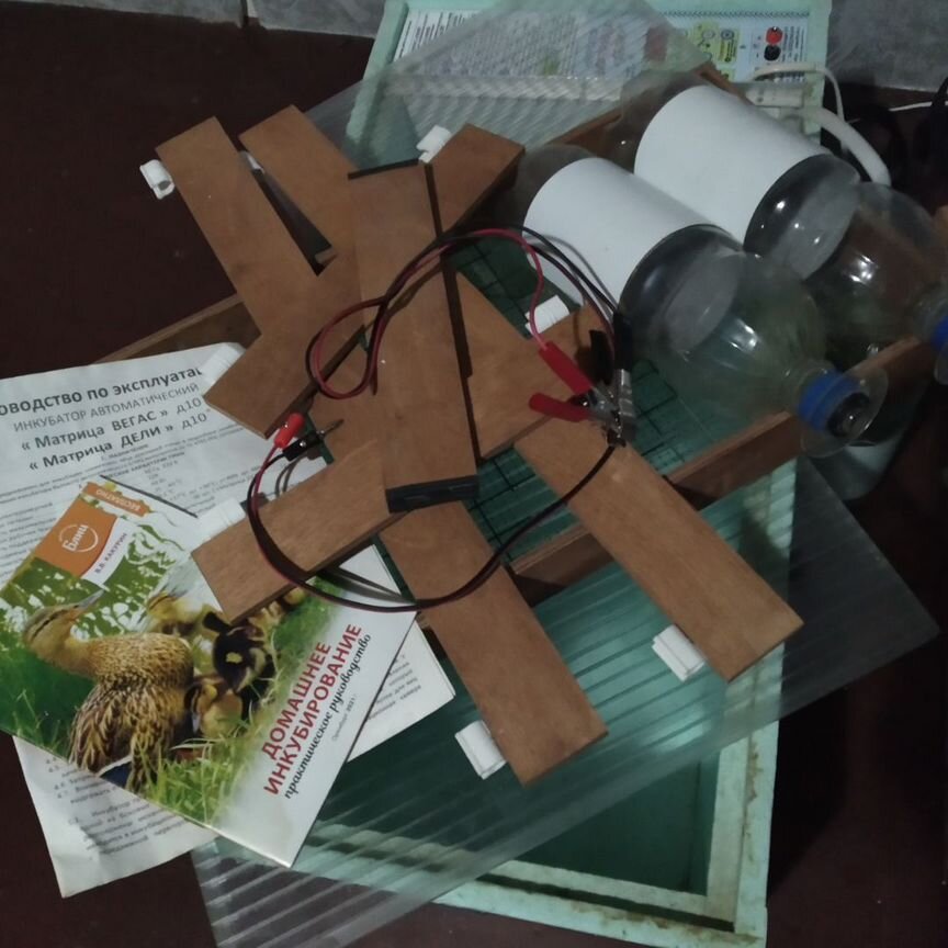 Инкубатор для яиц автоматический