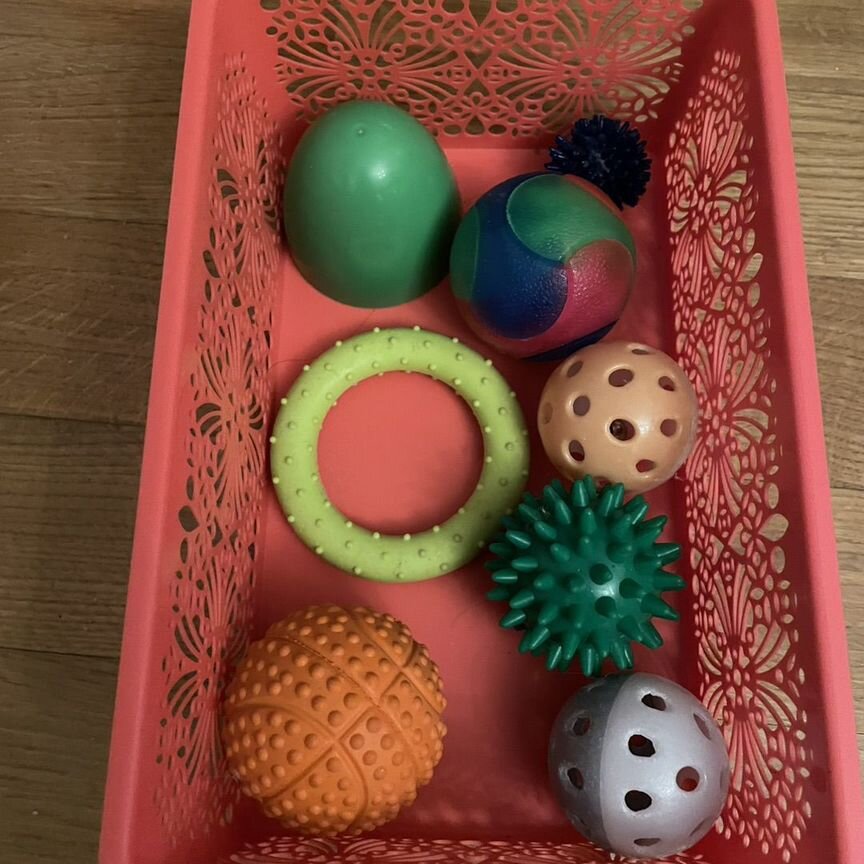 Игрушки для котов и собачек