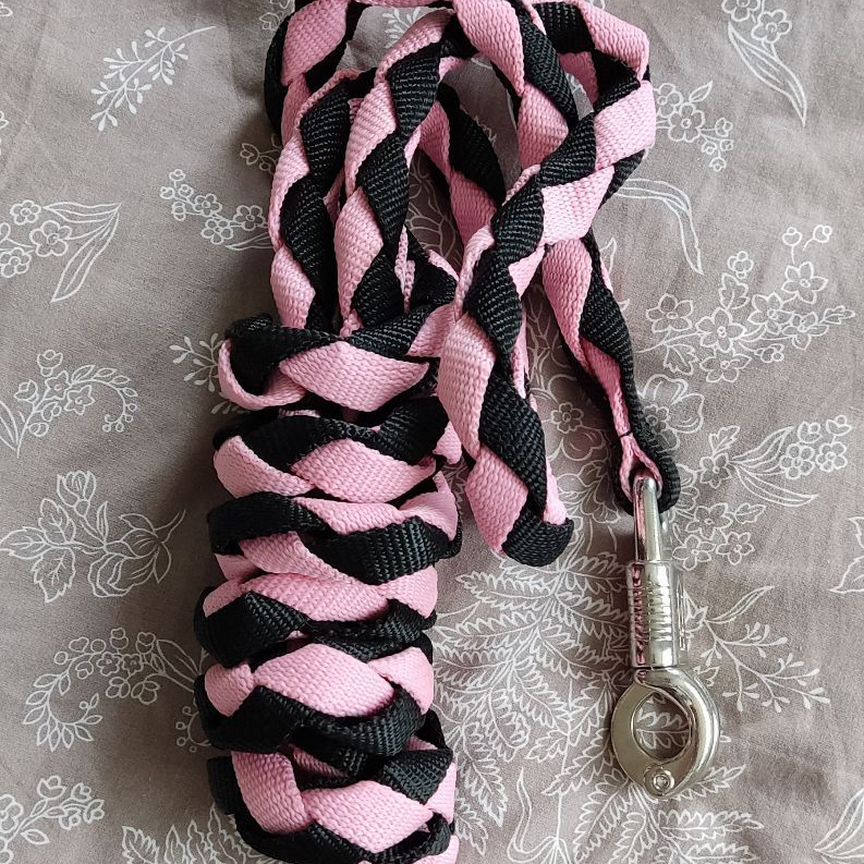 Повод для лошади на карабине