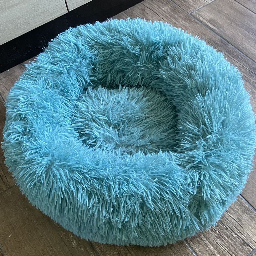 Лежанка для кошек бу 50 см