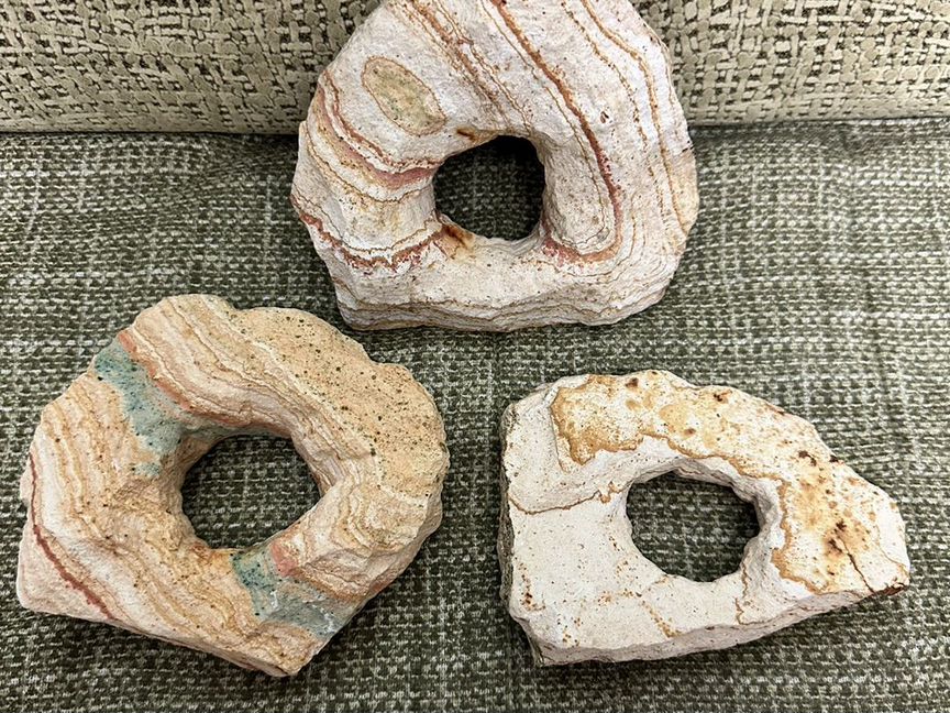 Камни и украшения для аквариума