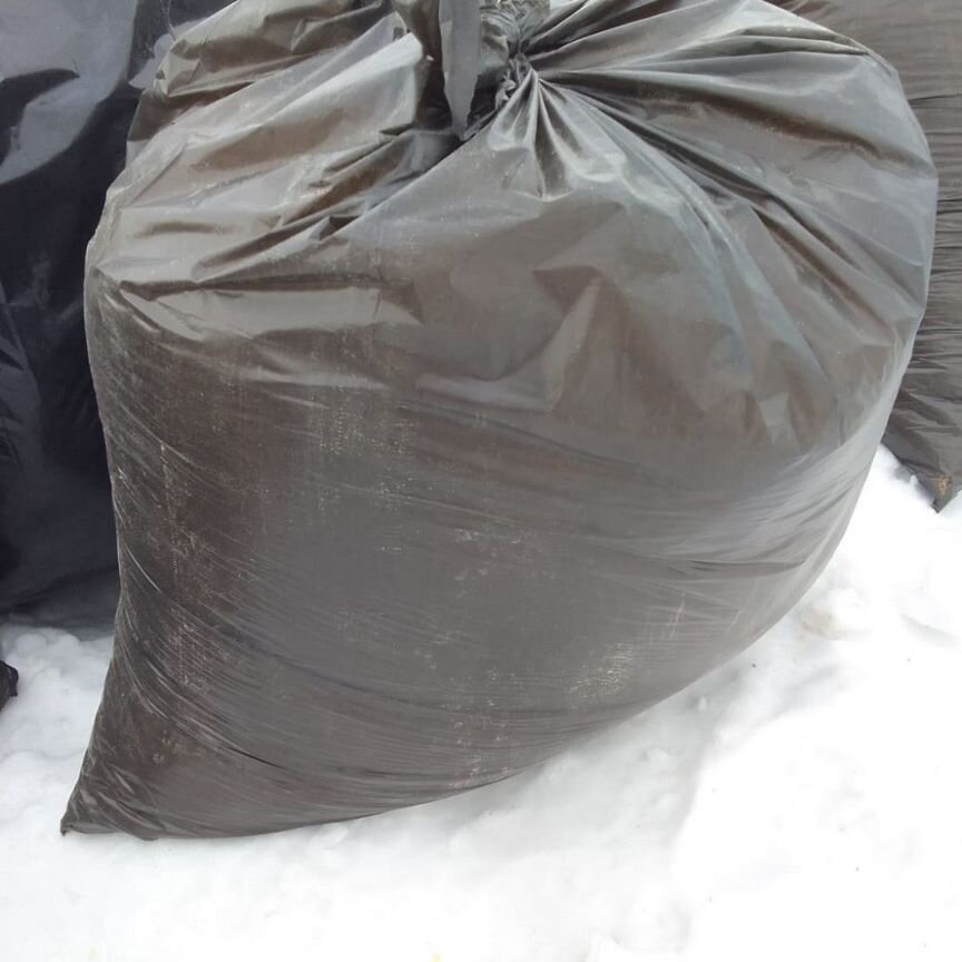 Опилки в мешках