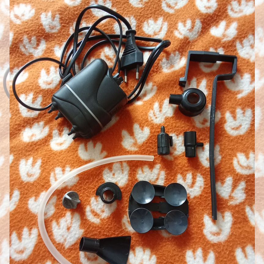 Фильтр для очистки воды аквариума