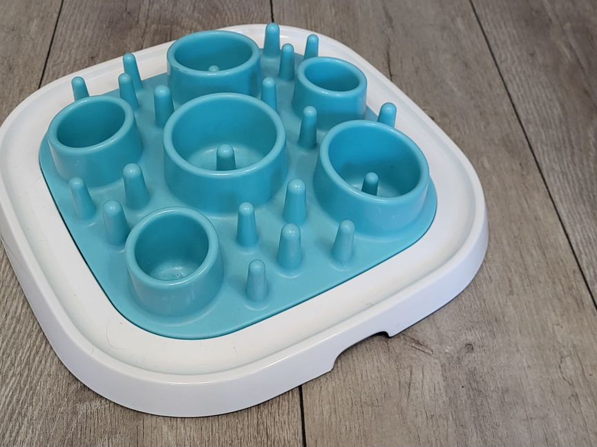 Миска для кошек или собак