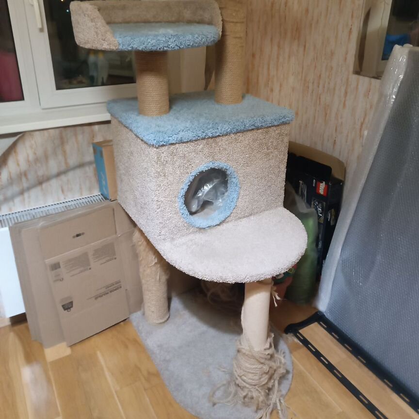 Домик для кошки с когтеточкой большой