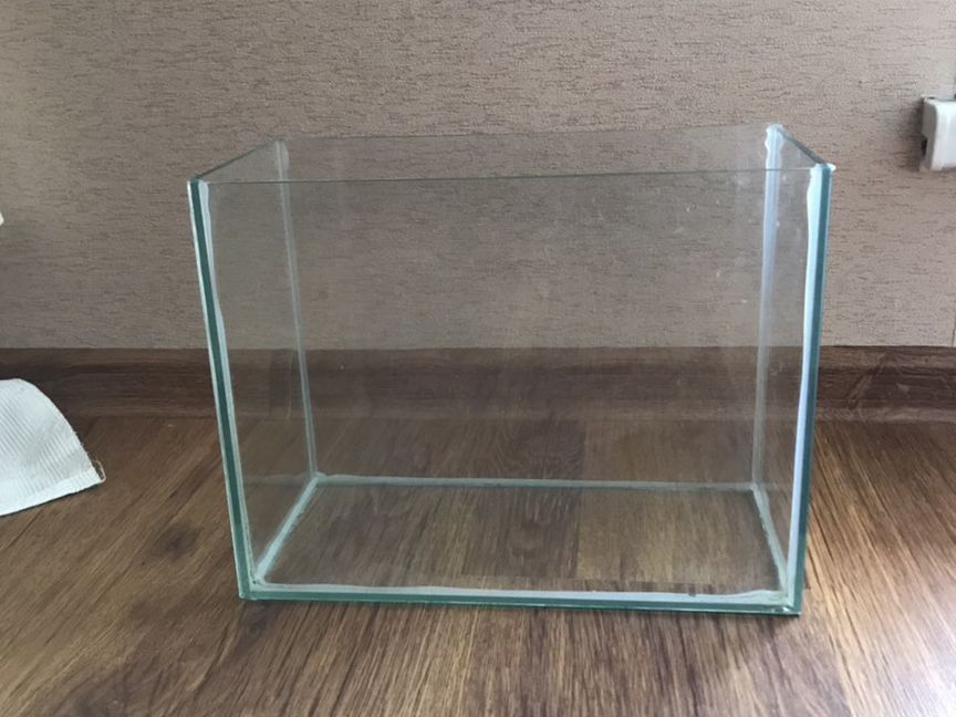 Аквариум 10л + камушки на дно