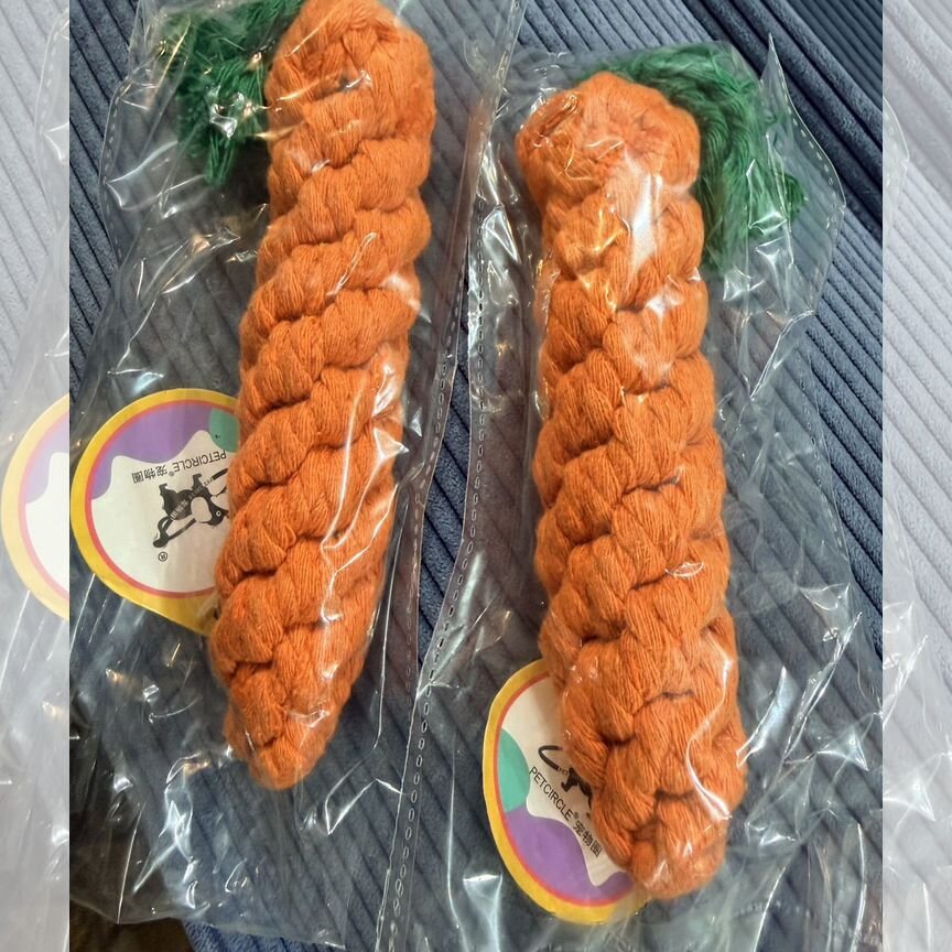 Две игрушки для собак