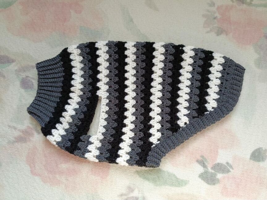 Кофта для собаки, вязаная