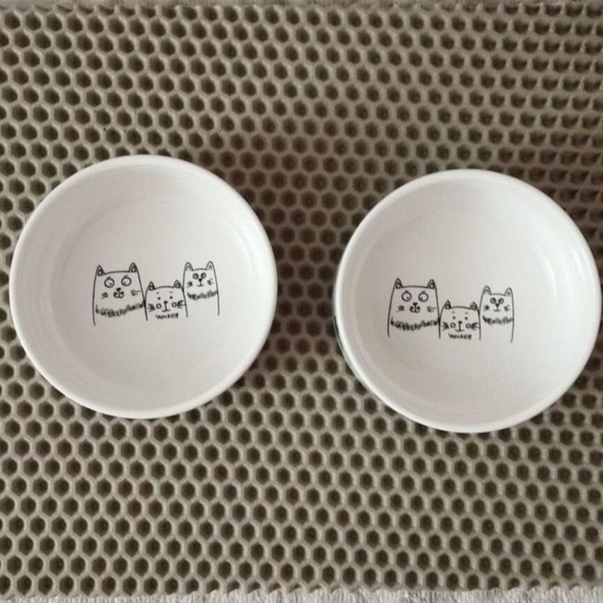 Миски и коврик для животных