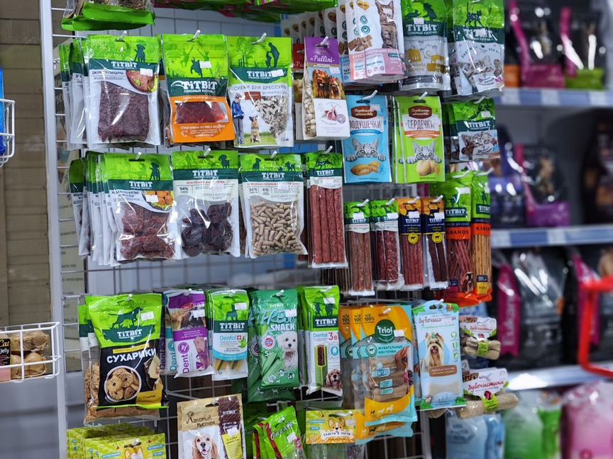 Лакомства для собак и кошек