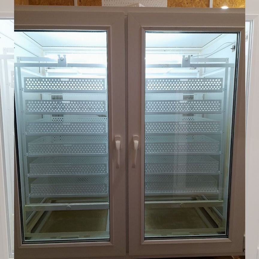 Инкубатор для яиц автоматический бу. на1000шт