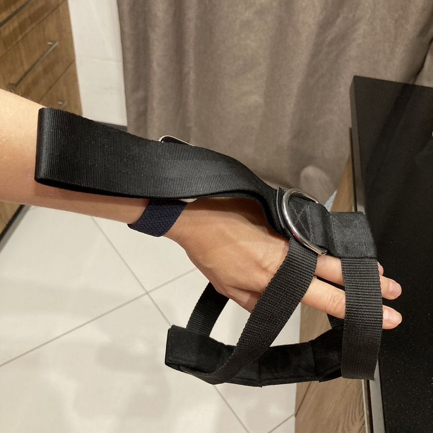 Шлейка для крепления в авто