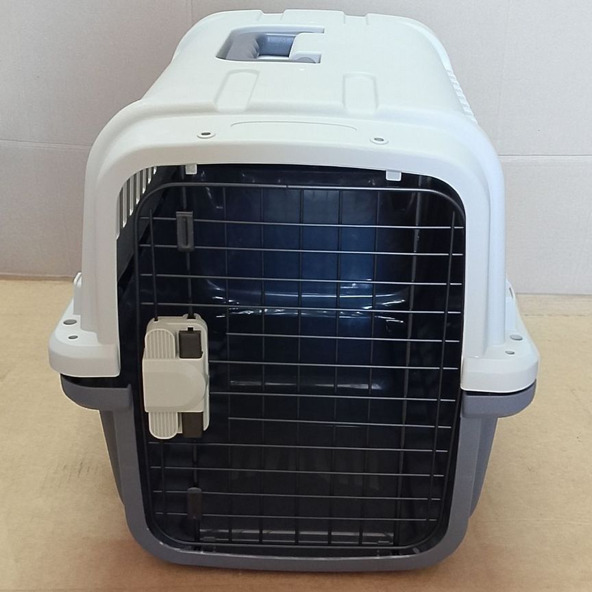 Переноска для животных,пластиковая