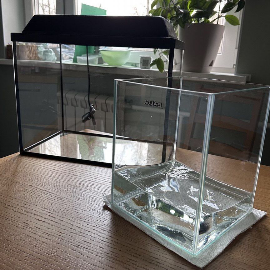 Аквариумы 40 и 20 литров, аксессуары