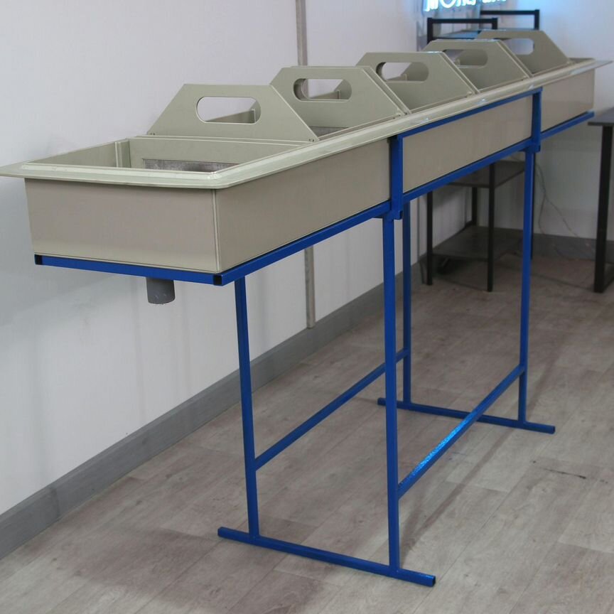 Инкубатор для малька лоткового типа пластик