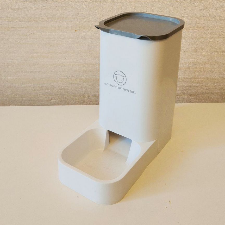 Автокормушка для кошек и собак