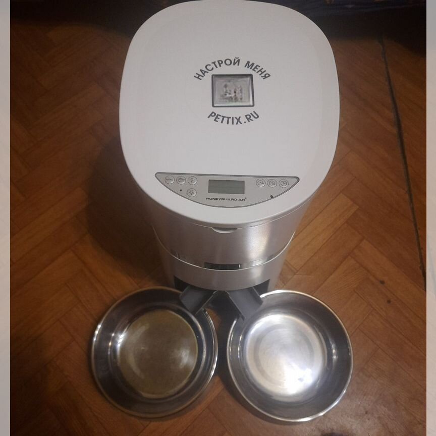 Автоматическая кормушка на две миски