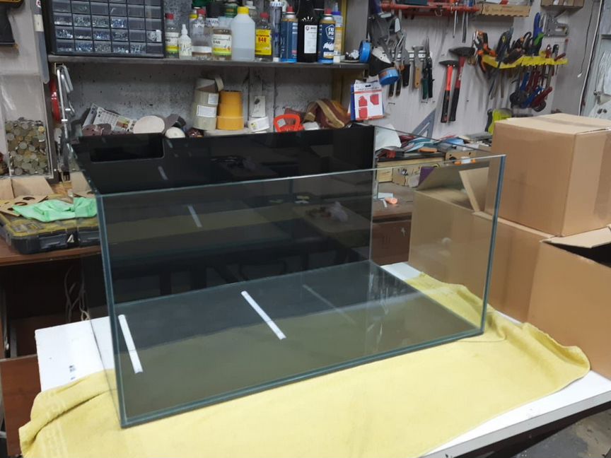 Аквариум из оптивайт новый с каркасом