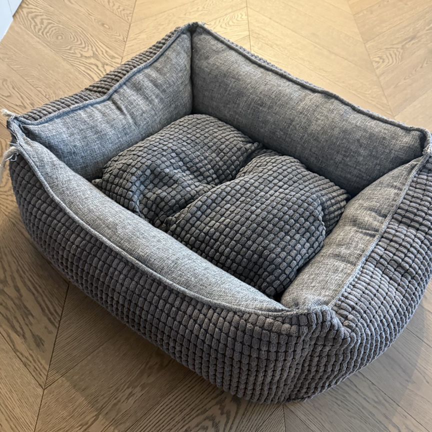 Лежанка для собак