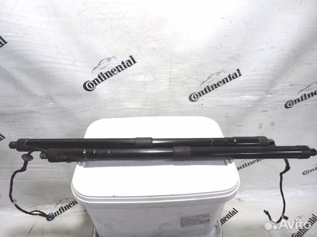 Амортизатор на крышку багажника Порше Панамера купить в Развилке VAG ...