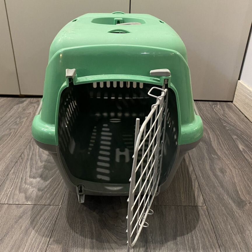 Переноска доя животных L с металлической дверцей