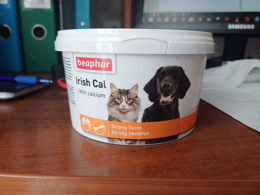 Подкормка для собак и кошек