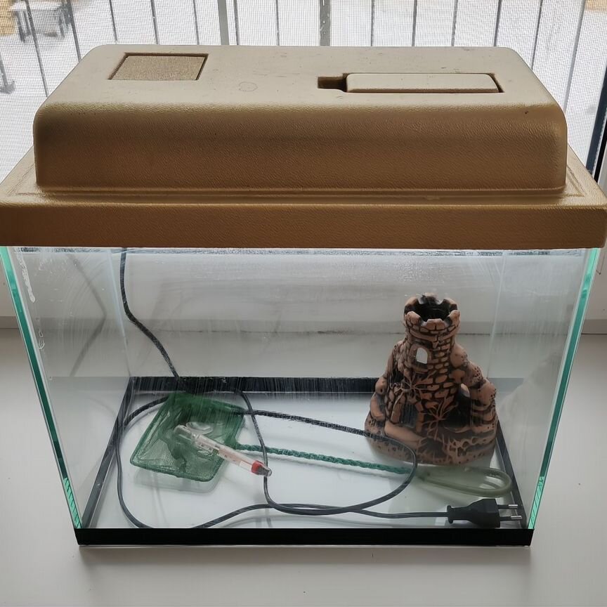 Аквариум с крышкой и подсветкой 20 литров