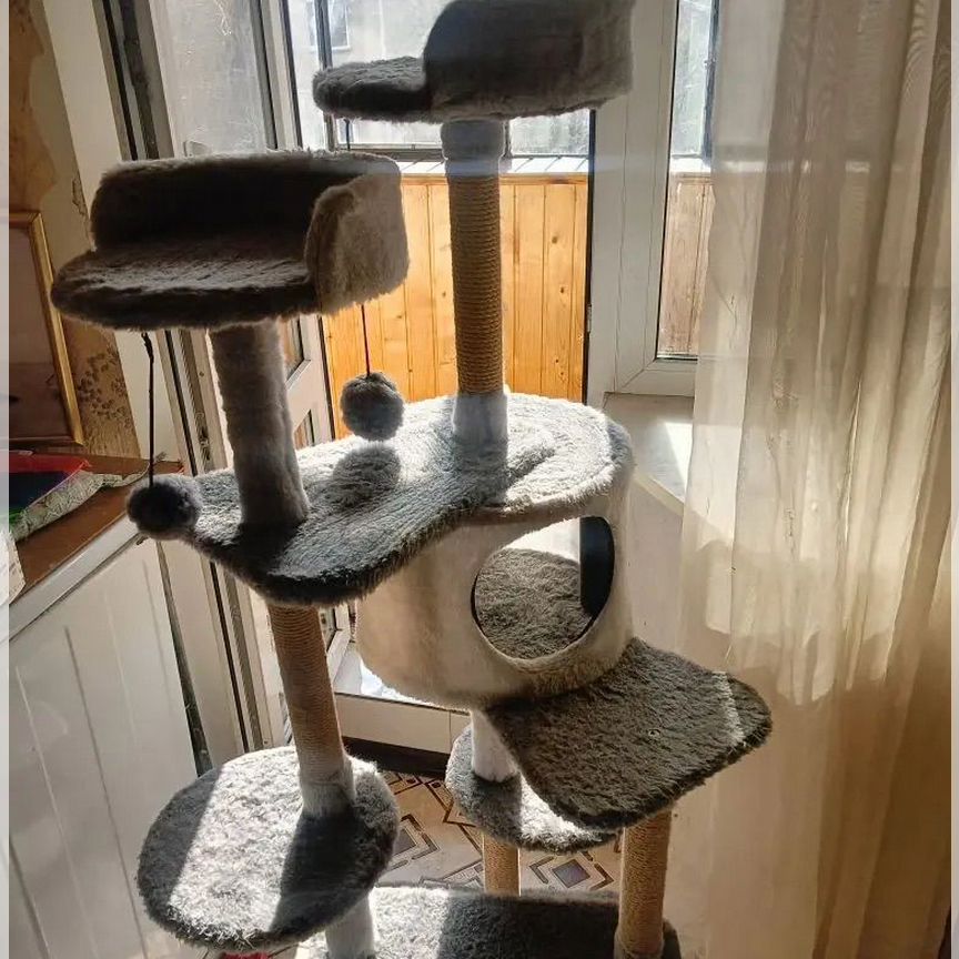 Когтеточка с домиком б/у