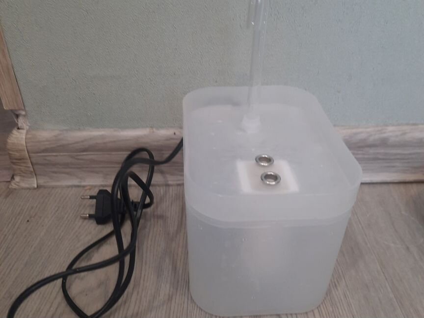 Продам поильник для кошек электрический