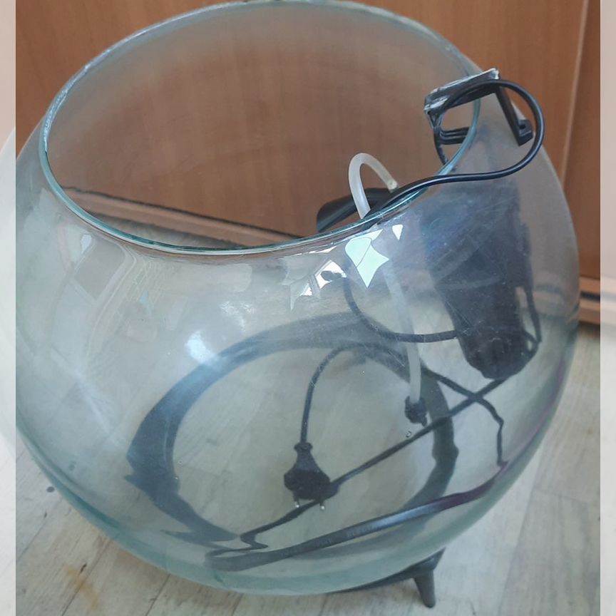 Аквариум с фильтром для рыбок