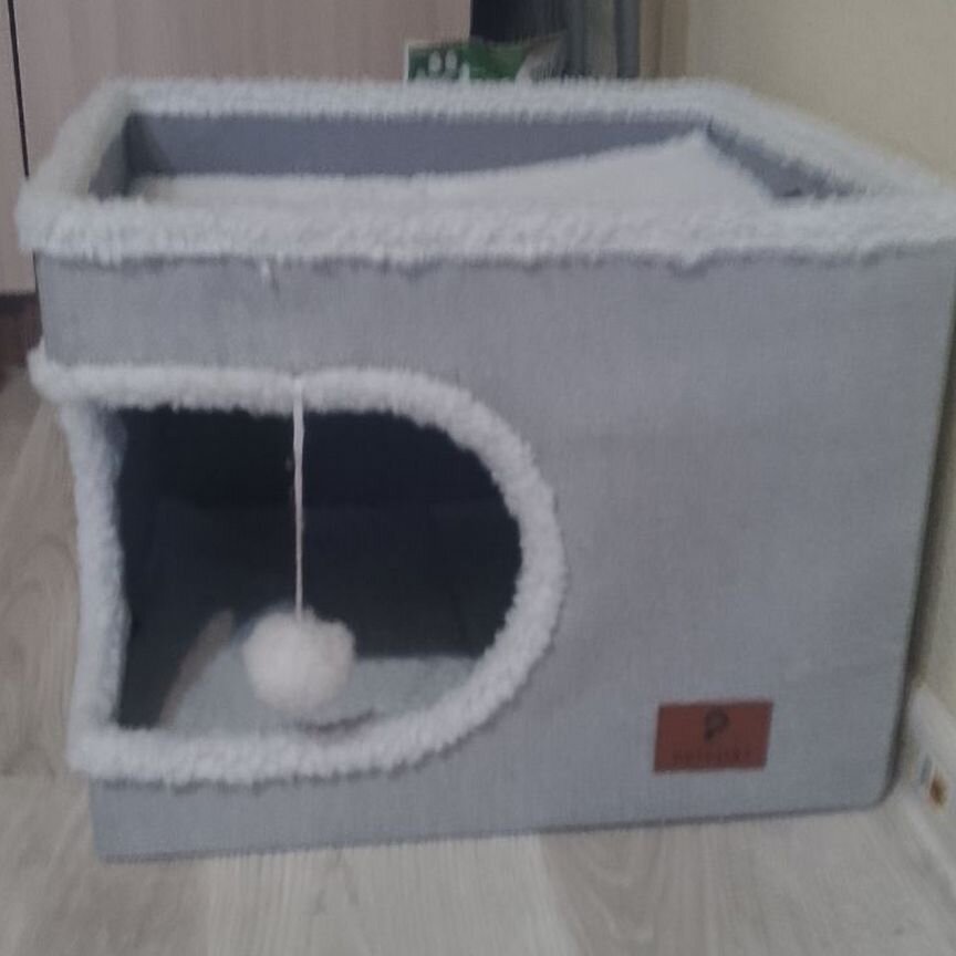 Домик для кошки с когтеточкой бу