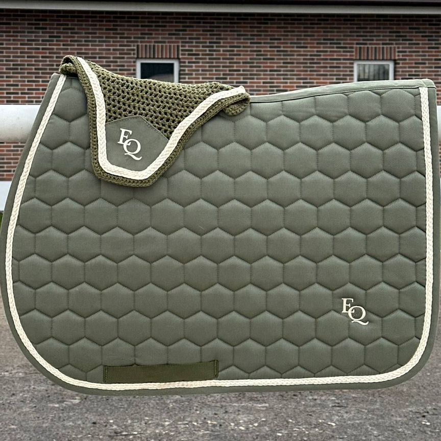 Вальтрап для лошади выездковый оливковый