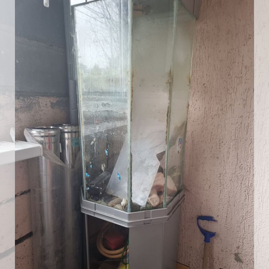 Аквариум вертикальный на 90л