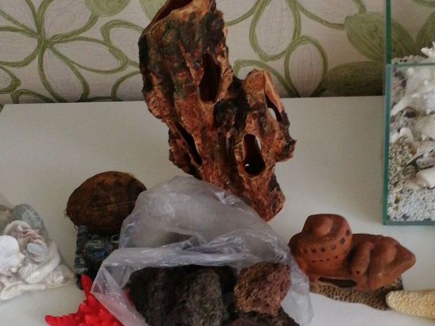 Грунт, гроты, ракушки, вулканические камни