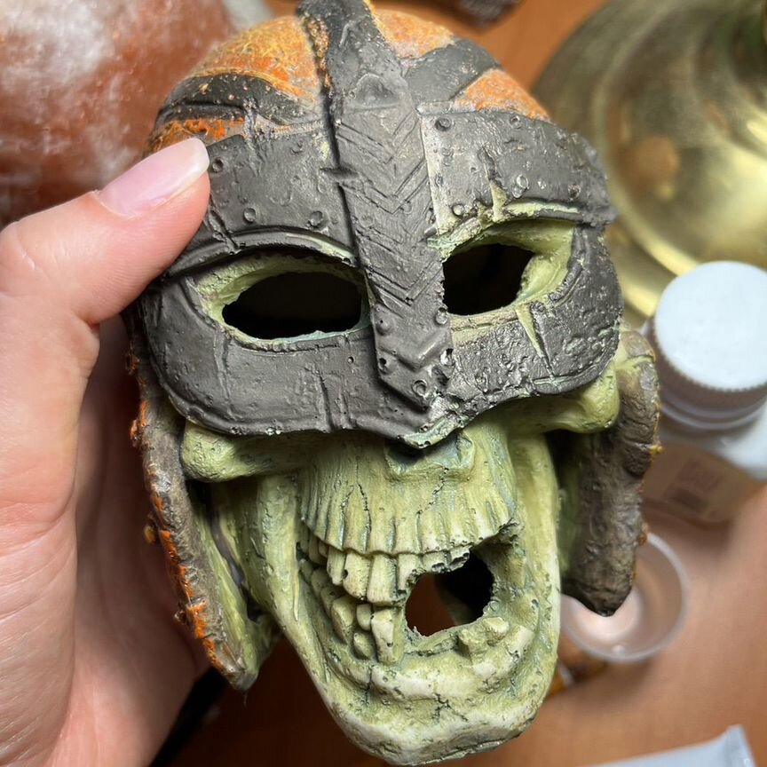 Декор для аквариума Череп в шлеме