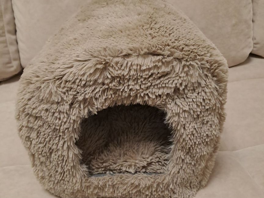 Домик для кошки или маленькой собачки