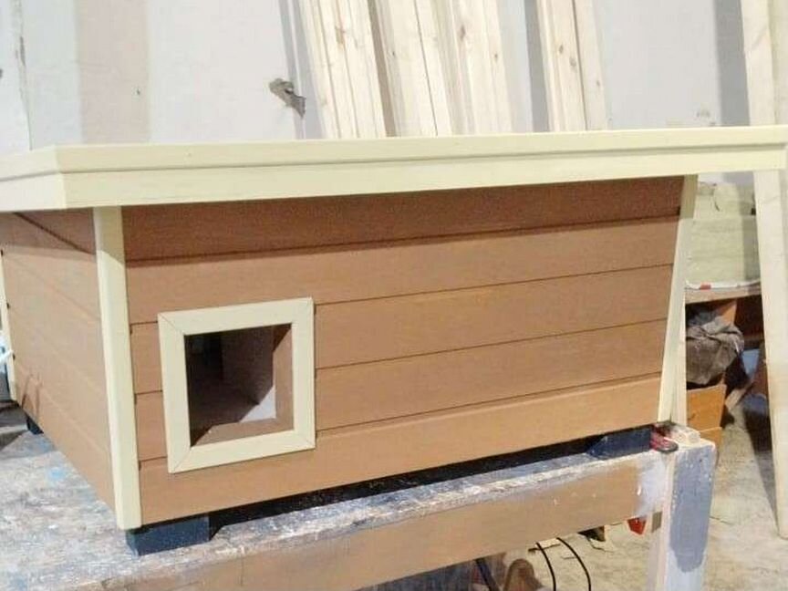 Уличный домик для кошек