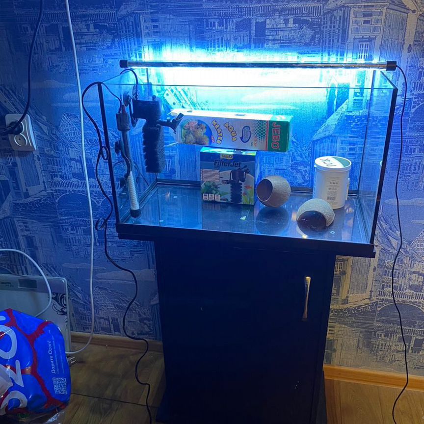 Аквариум с тумбой 65 литров