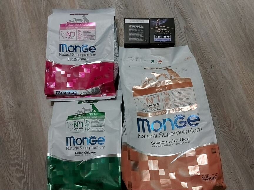Корм для собак monge 800гр и 2,5кг и фортифлора