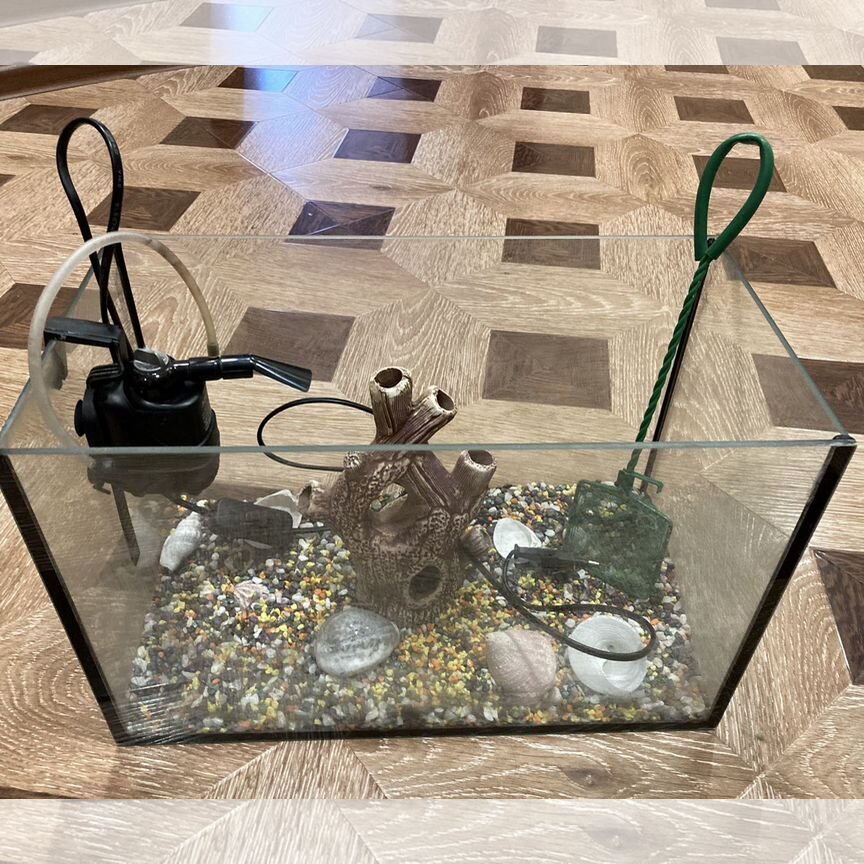 Аквариум с компрессором и аксессуарами