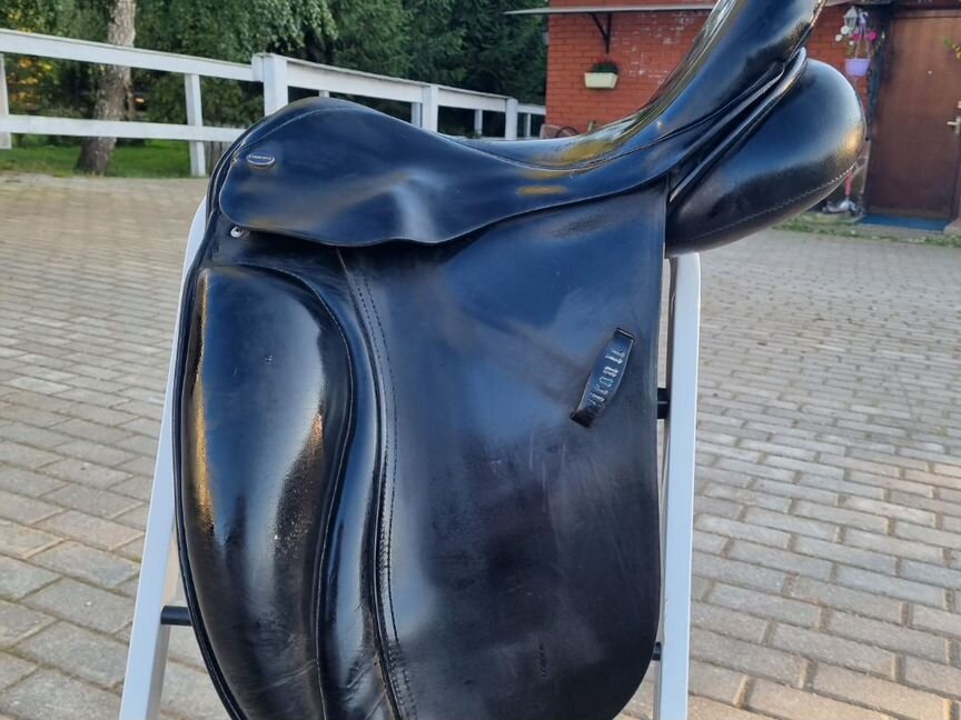 Седло выездковое