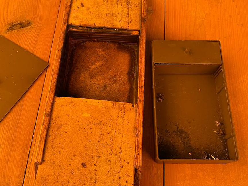 Кормушки, инвентарь для пчел