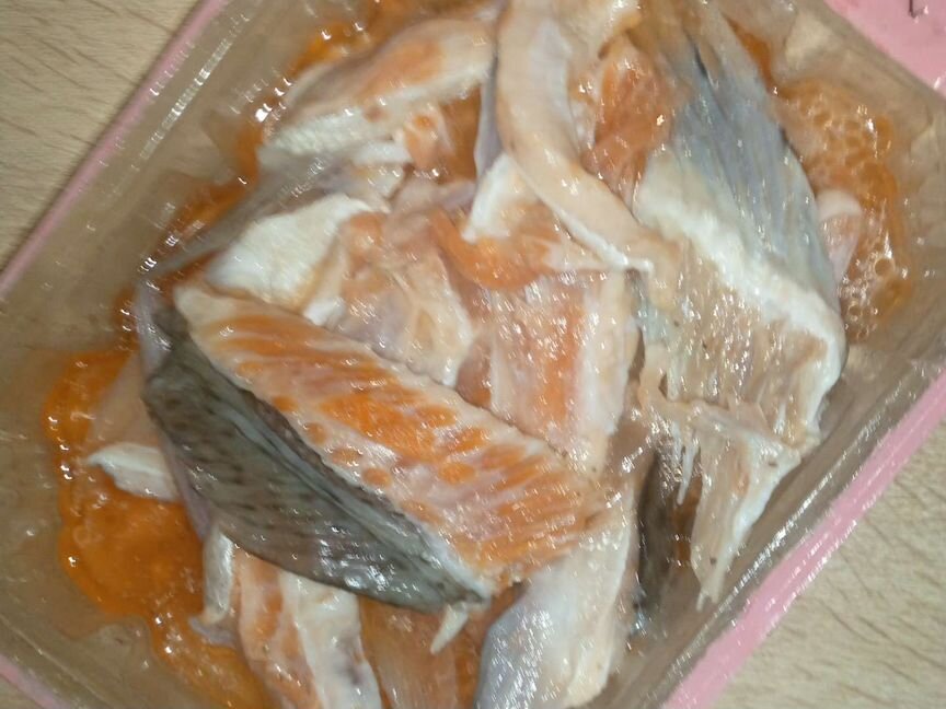 Обрезки лосося собакам и кошкам 30кг.Не компания